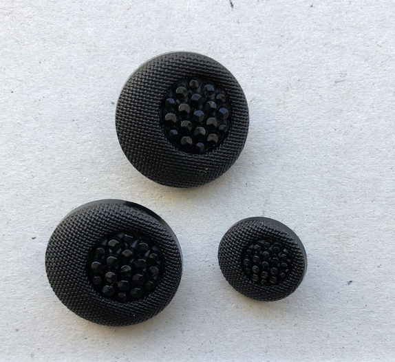 Sorte finknapper - Epla