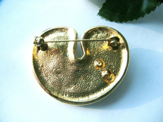 Brosje med frosk Salg - Epla