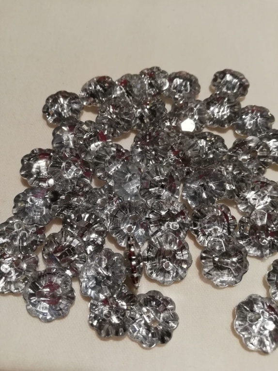 100 sølvfargede blomsterknapper - Epla