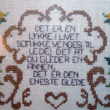Nydelig innrammet broderi (Str. 17x32 cm) - Epla