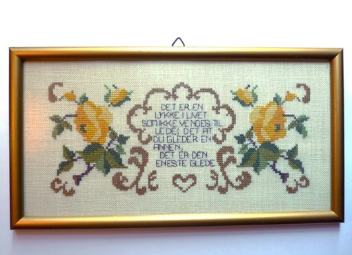 Nydelig innrammet broderi (Str. 17x32 cm) - Epla