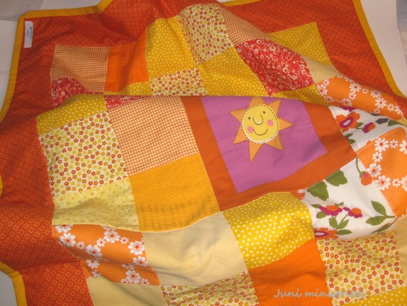 Vattert "Krabbeteppe, Leketeppe" til baby. - Epla