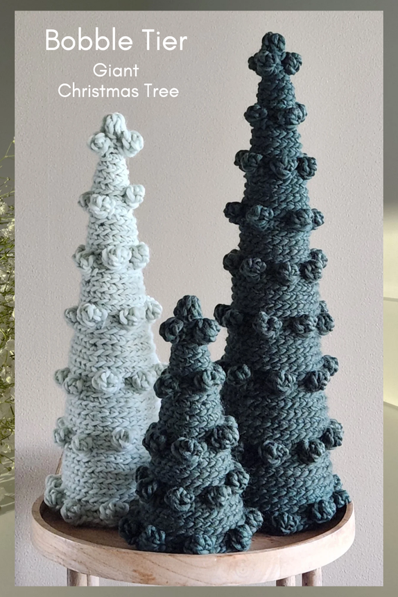 HEKLET BOBBLE TIER GIANT CHRISTMAS TREE - Epla