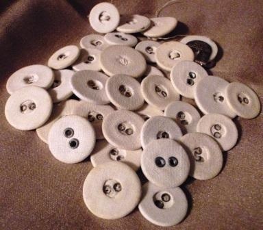 Gamle stoff-knapper - Epla