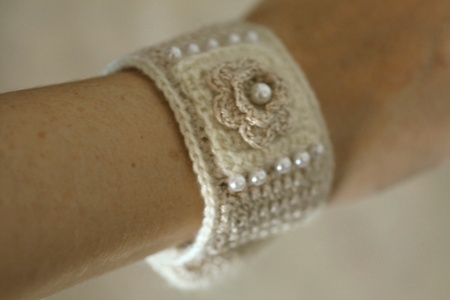 Heklet armbånd "lys blomst" - Epla