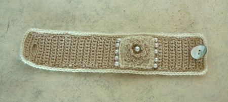 Heklet armbånd "lys blomst" - Epla