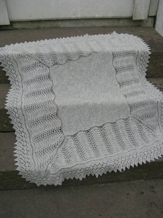 Håndstrikket babyteppe - Epla