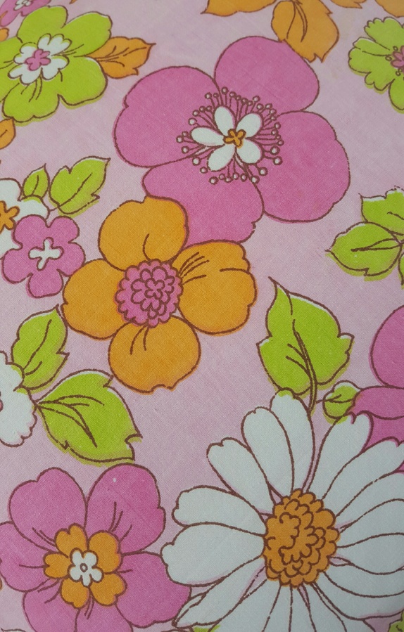 Putetrekk vintage retrostoff rosa, gul, grønn og hvit - Epla