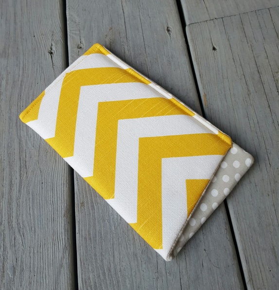 Brillehus - gul chevron - Epla