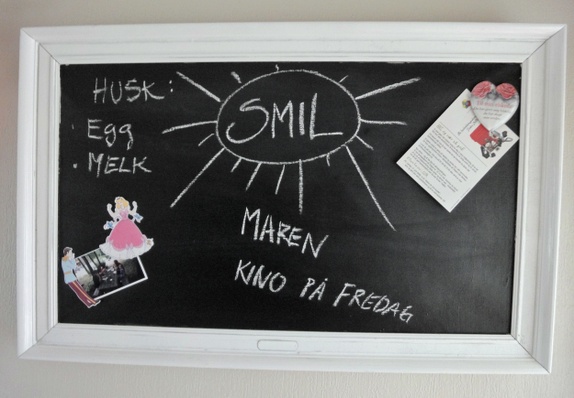 Hvit Stor Shabby Kritt- og Magnettavle - Epla