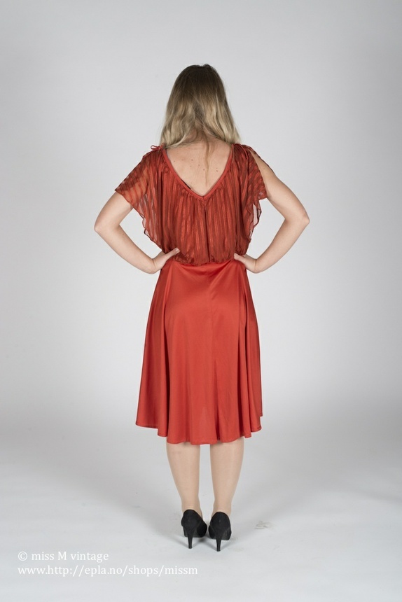 Nydelig rustrød 70-talls vintagekjole, M/L - Epla