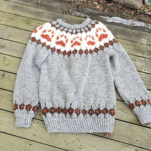 Villmarksgenser i originalgarnet , str M - Epla