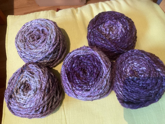 Håndspunnet "Lilla tweed" - Epla