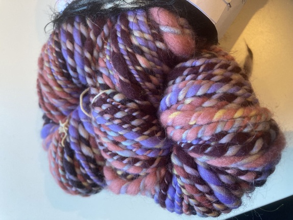 Håndspunnet garn "Rosa/Lilla" - Epla