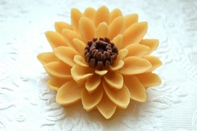 Stor Brosje, Gul Lilje Blomst - Epla