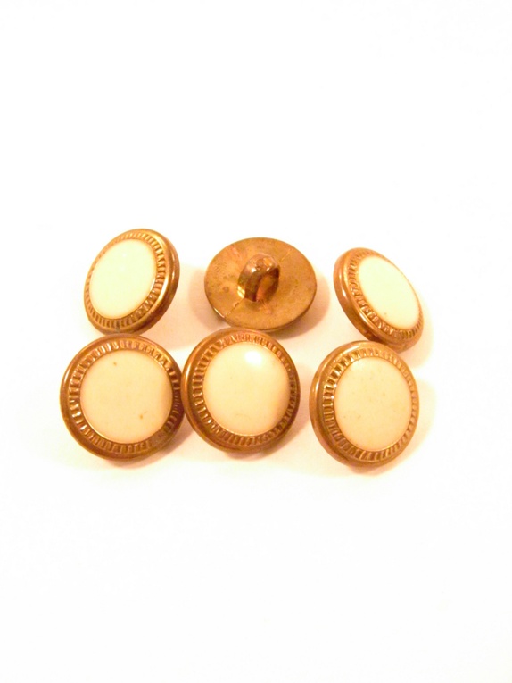 Knapper i hvit og gull - Epla