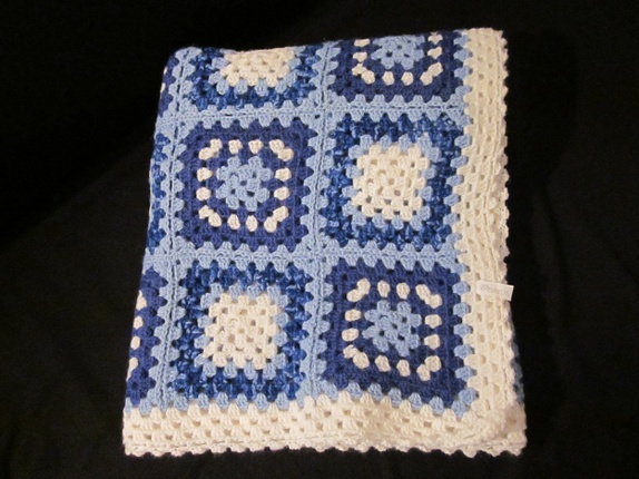 SALG! Babyteppe, blå/ hvit - Epla