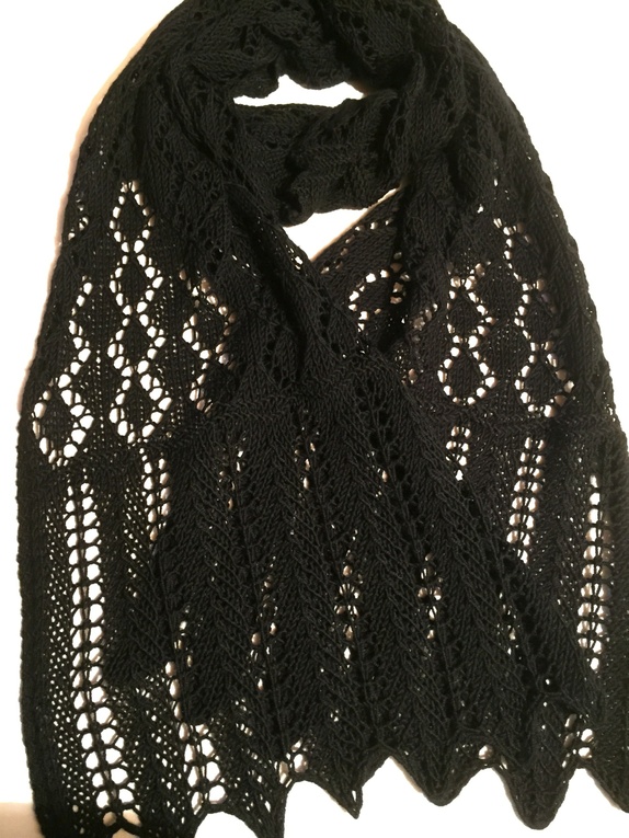 Skjerf med hullmønster - Epla