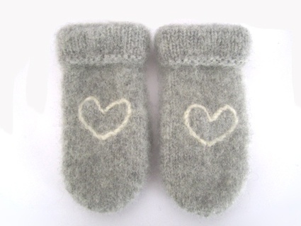 Tovede votter - lysegrå med hjerte - str. M - Epla