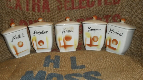 5 små krydder beholdere. - Epla