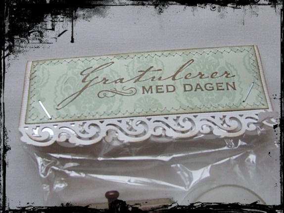 GAVESETT MED FYRSTIKKESKE OG TELYS (Gratulerer) - Epla