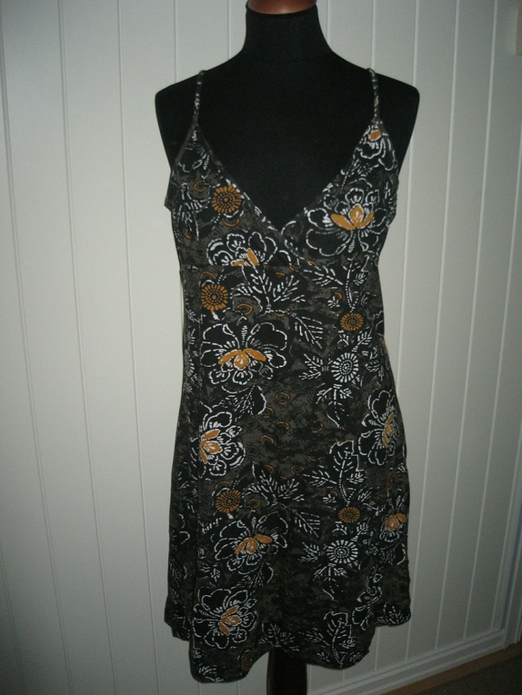 Elastisk stroppekjole i bomull, str 38 - Epla