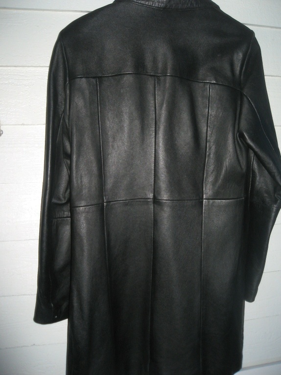 Skinnfrakk/lang jakke i ekte skinn fra b-young, str s/m - Epla