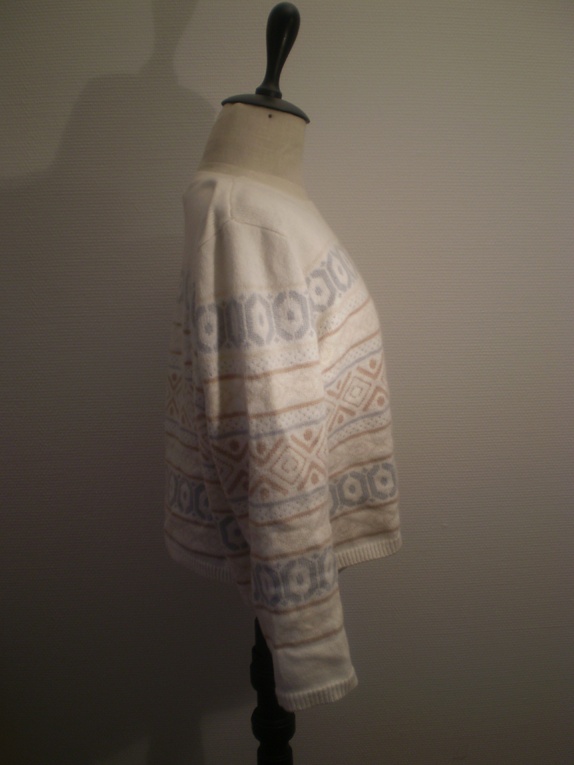 SALG Pusete genser med mønster - Epla