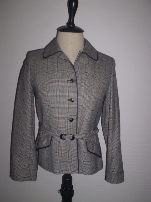 SALG Vintagejakke i ren nyull, str 40 - Epla