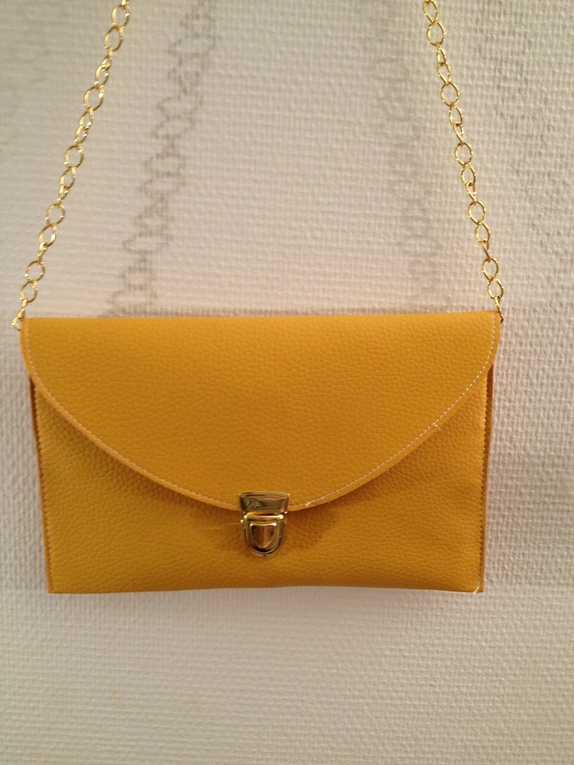 Gul clutch - Epla