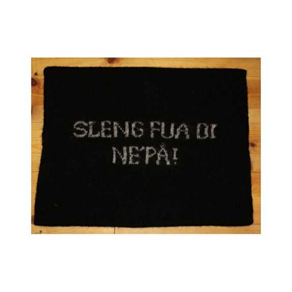 Sitteunderlag i tovet ull med navn eller tekst! - Epla