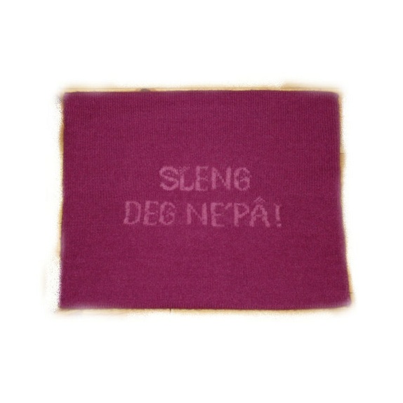 Sitteunderlag i tovet ull med navn eller tekst! - Epla