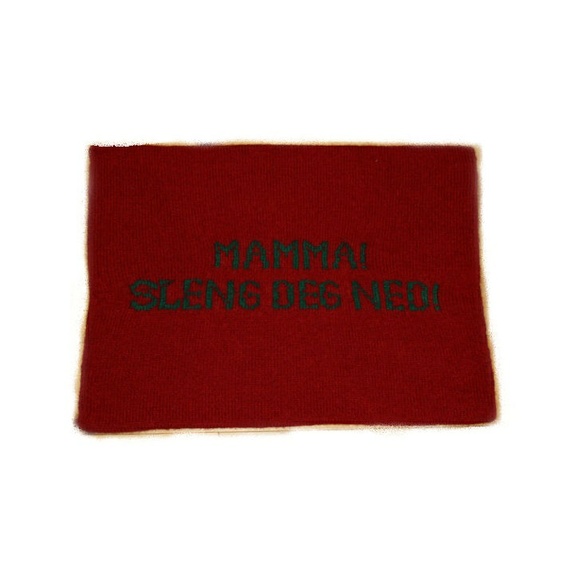 Sitteunderlag i tovet ull med navn eller tekst! - Epla