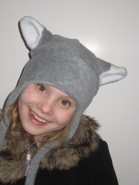 SALG! Grå Mikkel rev fleece lue_str M - Epla