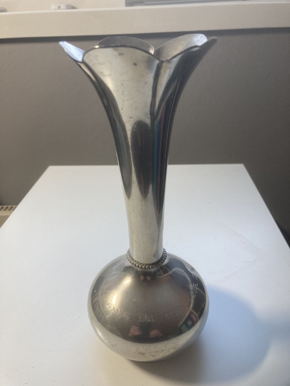 Flott tinnvase - Epla