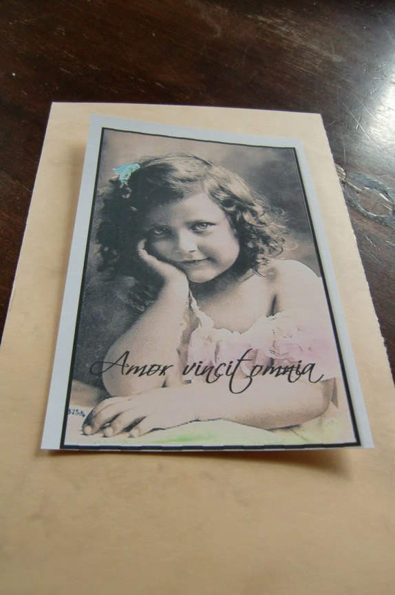 2 Stryke på bilder, søte jenter m/ tekst. - Epla