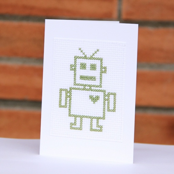 Robot med hjerte, grønn - Håndbrodert kort - Epla