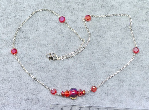 Halskjede med lampwork perle. hs13 - Epla