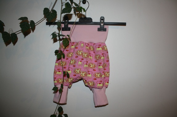 Haremsbukse med søte løver, str 56/62 - Epla