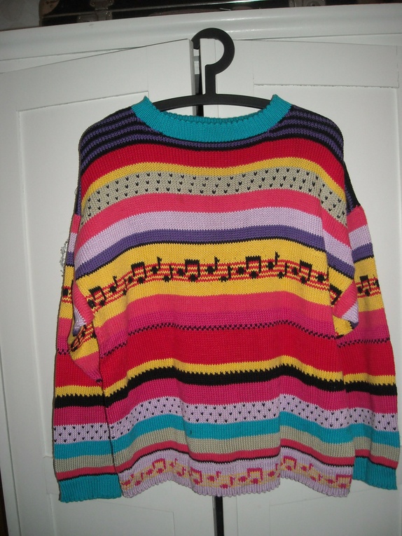 NY! Hjemmestrikket fargerik musikkgenser. - Epla