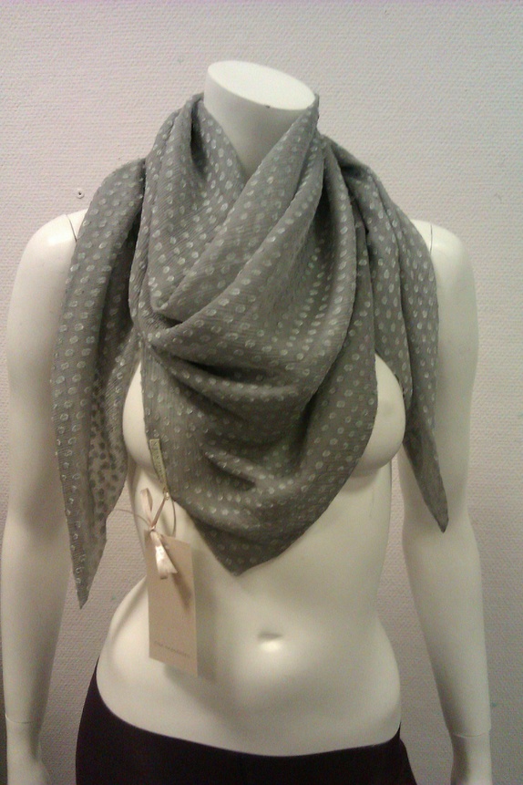 SALE! "Dotty" scarf, grey 300,- - Epla