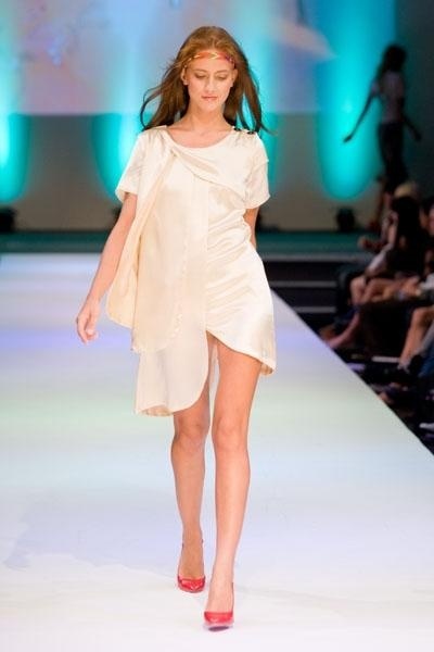 SOMMERSALG! Off white silkekjole/tunika - Epla