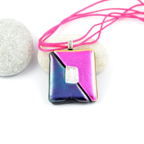 Glassmykke i rosa og lilla med liten sølv firkant - Epla