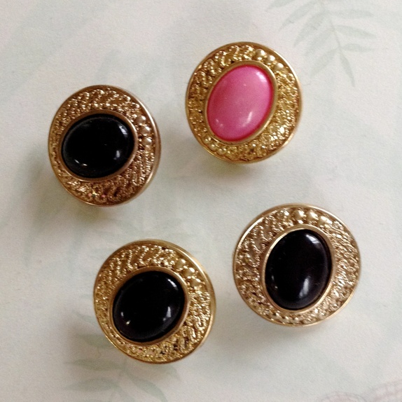 Gullfargete knapper - Epla