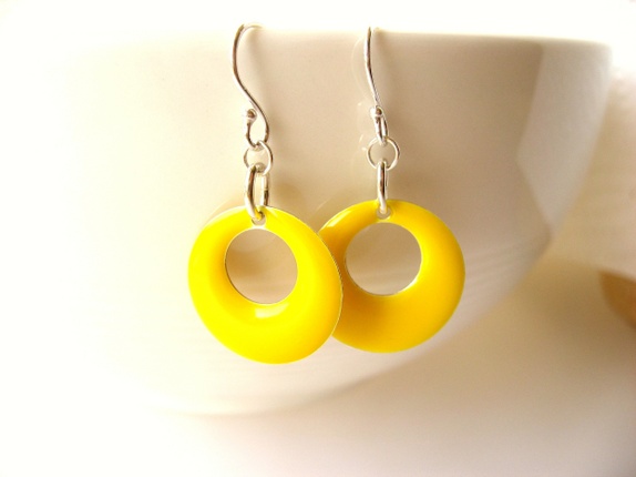 Gult er kult! Sølv og emalje - Epla