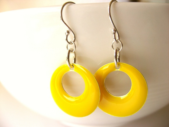 Gult er kult! Sølv og emalje - Epla