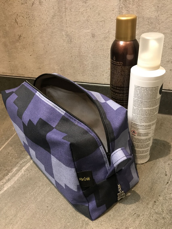 TOALETTVESKE / TOALETTMAPPE - Epla