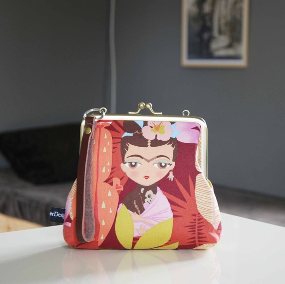 Frida Kahlo - romslig portemone/wristlet - Epla