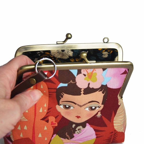 Frida Kahlo - romslig portemone/wristlet - Epla