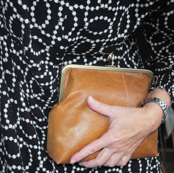 Skinn veske - ca 22 cm bred - stor og romslig - Epla